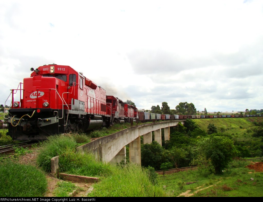 SD40-T2 9512/EX-HLCX 6131